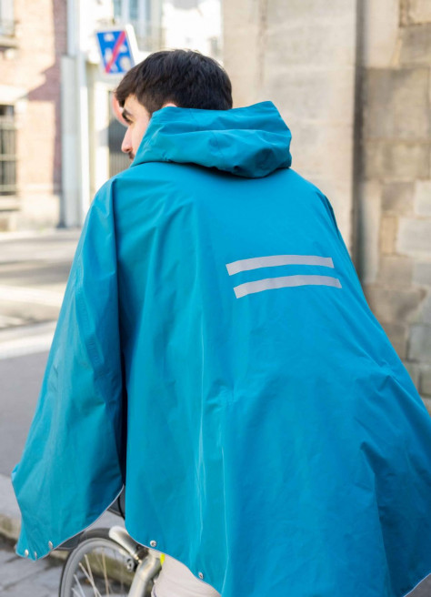 Waterproof cycling poncho - The People's Poncho | JE SUIS À VÉLO